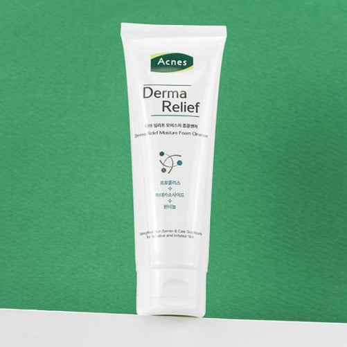 Remove red blemish with ACNES Derma Relief Moisture Foam Cleanser 125ml